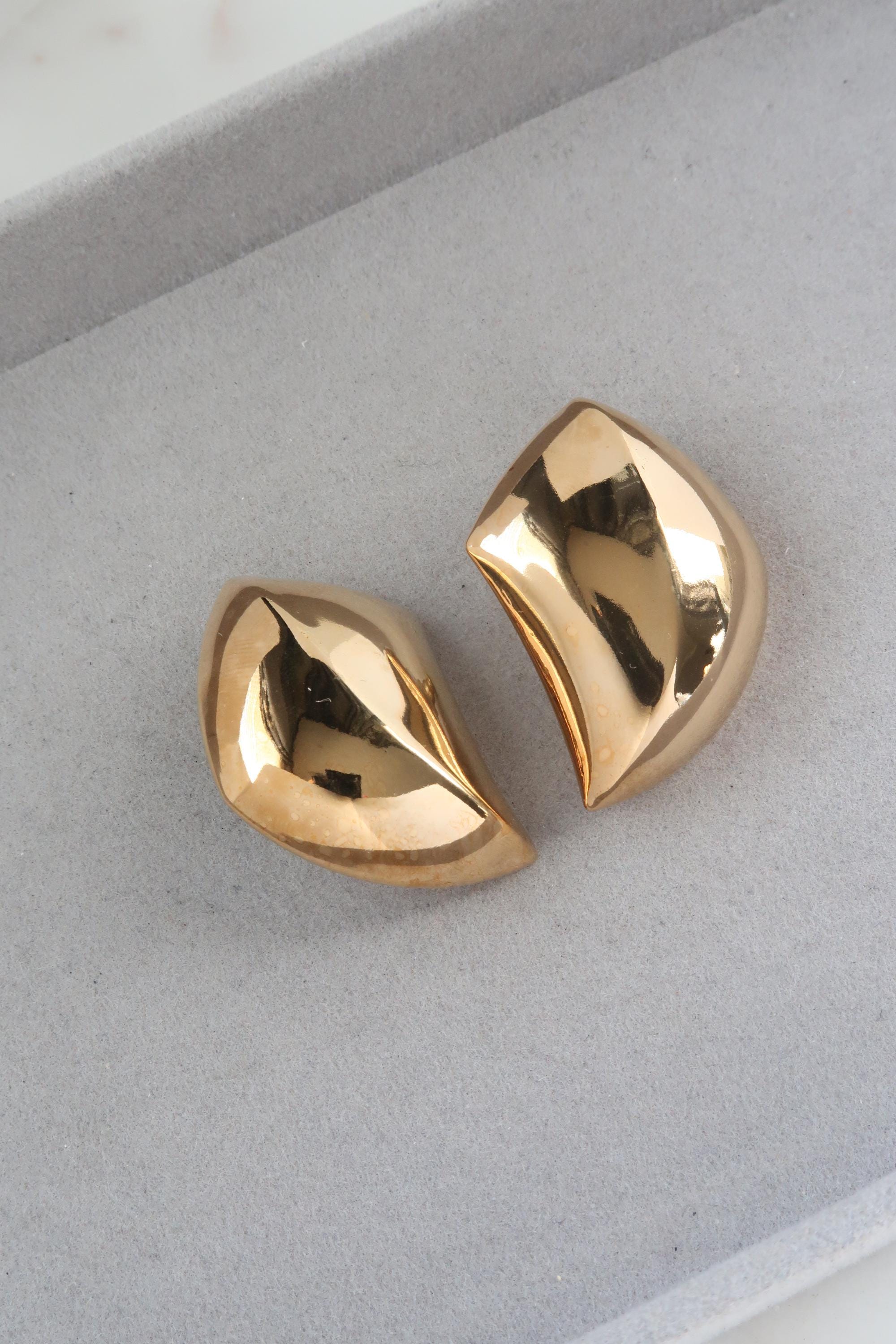 Vintage 1997 AVON Bold Sculptural Button Pierced Earrings - Etsy