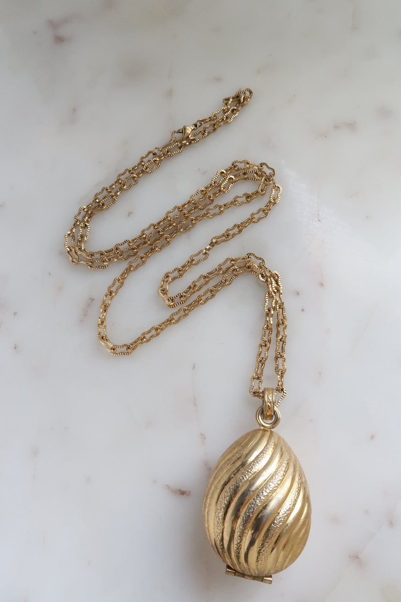 Vintage 1968 Avon Golden Charmer Perfume Locket Necklace - Etsy