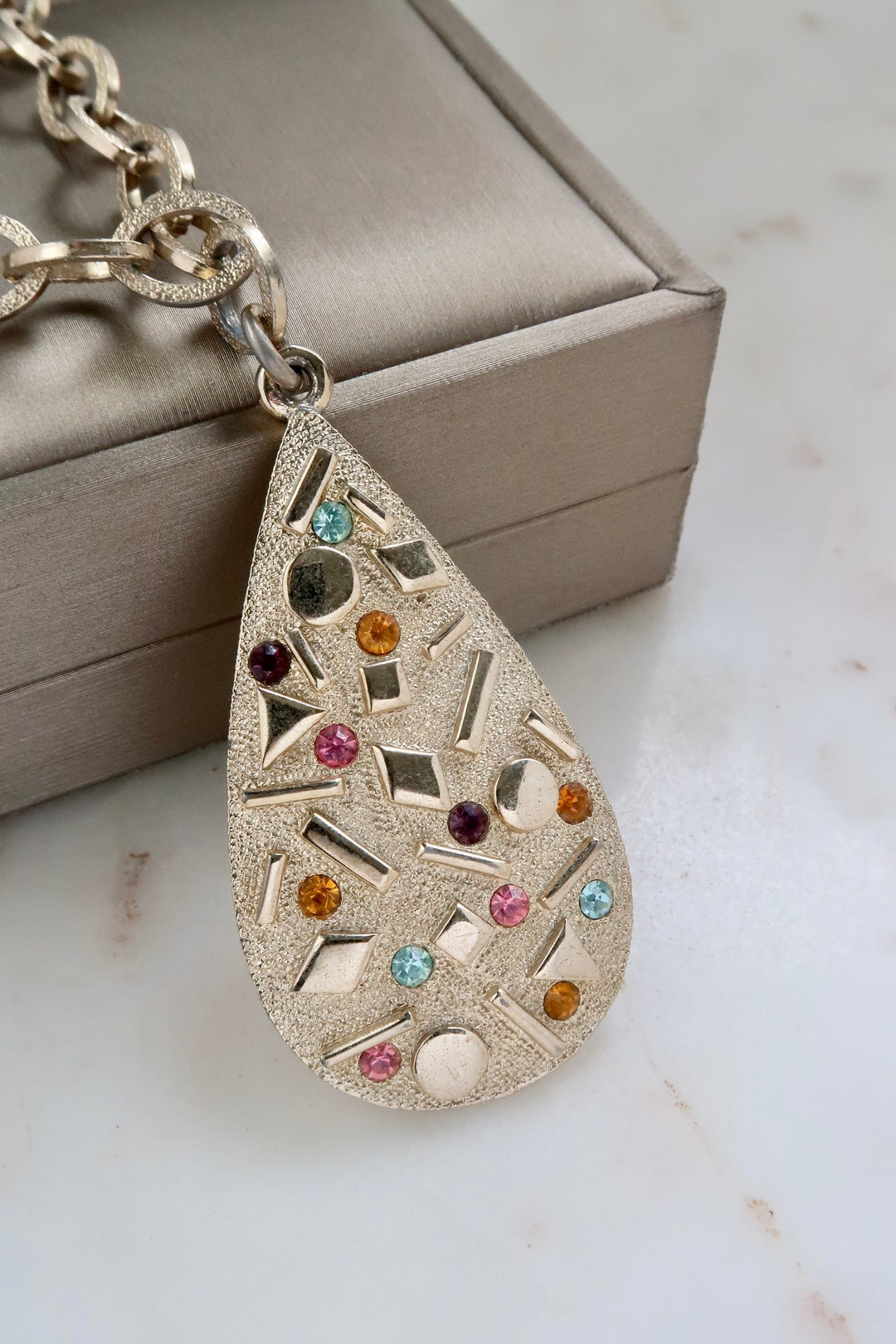 Vintage 1960s Sarah Coventry Sultana Confetti Gold Necklace - Etsy