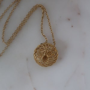 Vintage Gold Spiral Pendant Necklace - Etsy