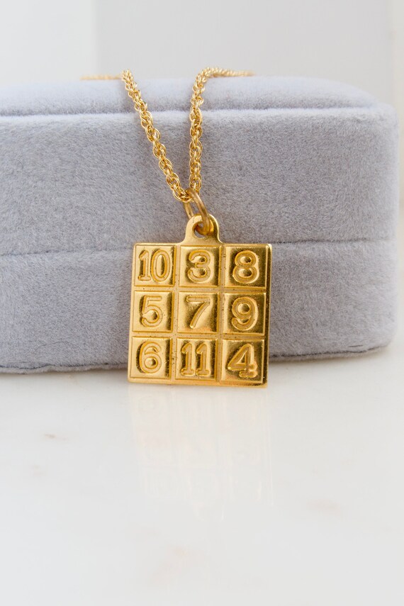 Vintage gold square pendant - Gem