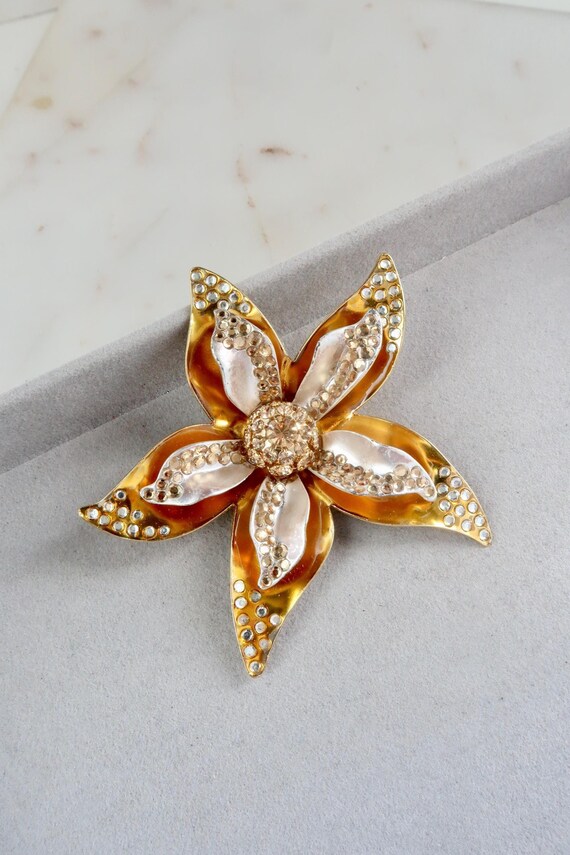 Vintage 2001 AVON Embellished Two-Tone Flower Brooch - Gem