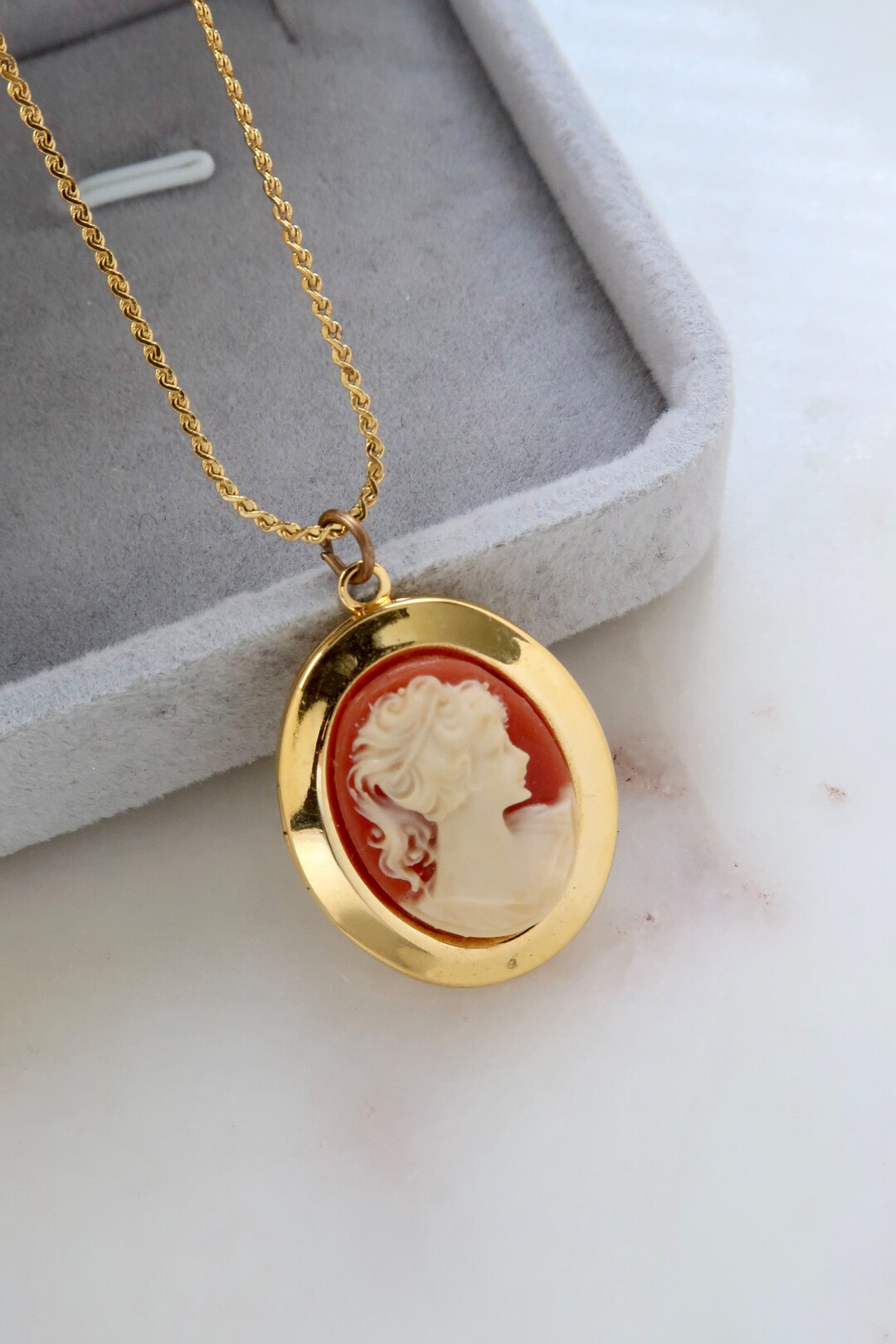 Vintage Cameo Locket Necklace - Etsy