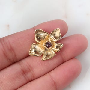 Vintage Gold Flower Lapel Pin - Etsy