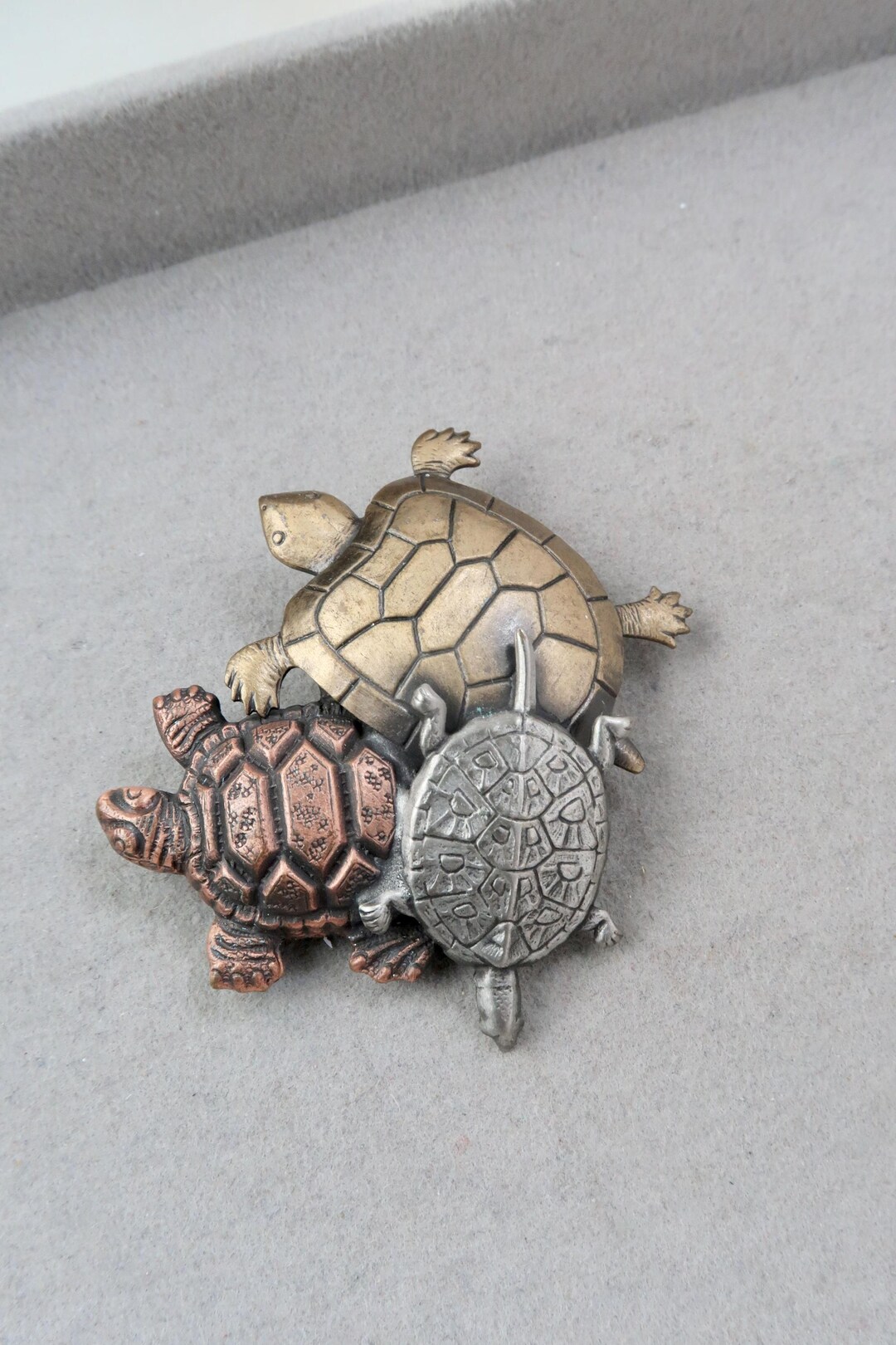 Vintage K & T Turtle Tri Color Metal Brooch - Etsy
