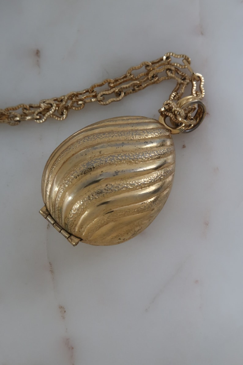 Vintage 1968 Avon Golden Charmer Perfume Locket Necklace - Etsy