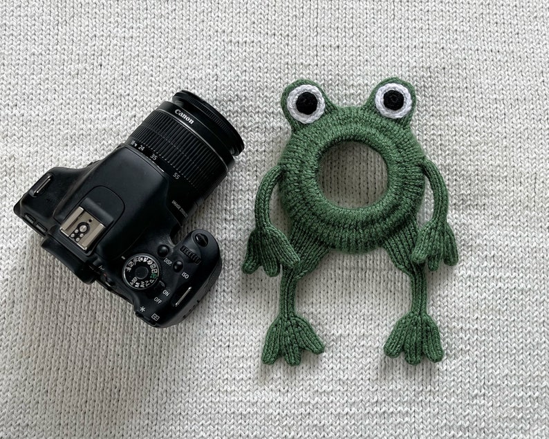 Camera Buddy Knit Frog Lens Prop Photography Helper Camera - Etsy