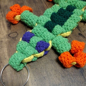 Custom Crochet 90’s Bead Lizard Hangable Wall Art - Etsy