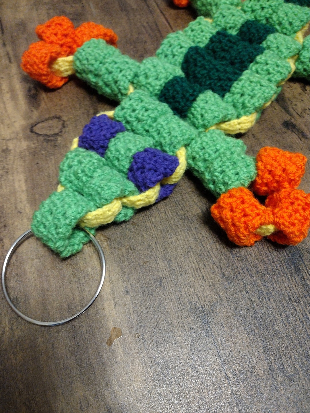 Custom Crochet 90’s Bead Lizard Hangable Wall Art - Etsy
