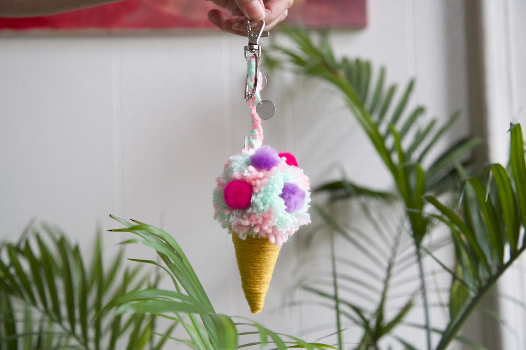 Unicorn Ice Cream Scones Keychain, Pompom Keychain, Zipper Charms ...