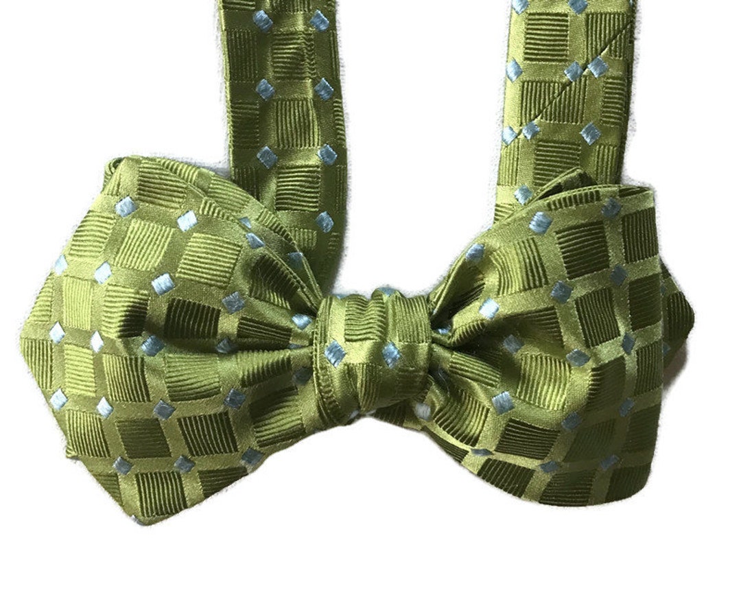 Silk Bow Tie for Men - Peridot - One-of-a-kind, Handcrafted - Self-tie ...