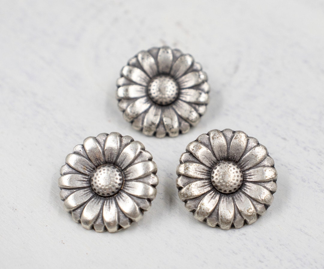 Set of 3 Daisy Flower Shank Buttons | Spring Supplies | 18mm - Etsy