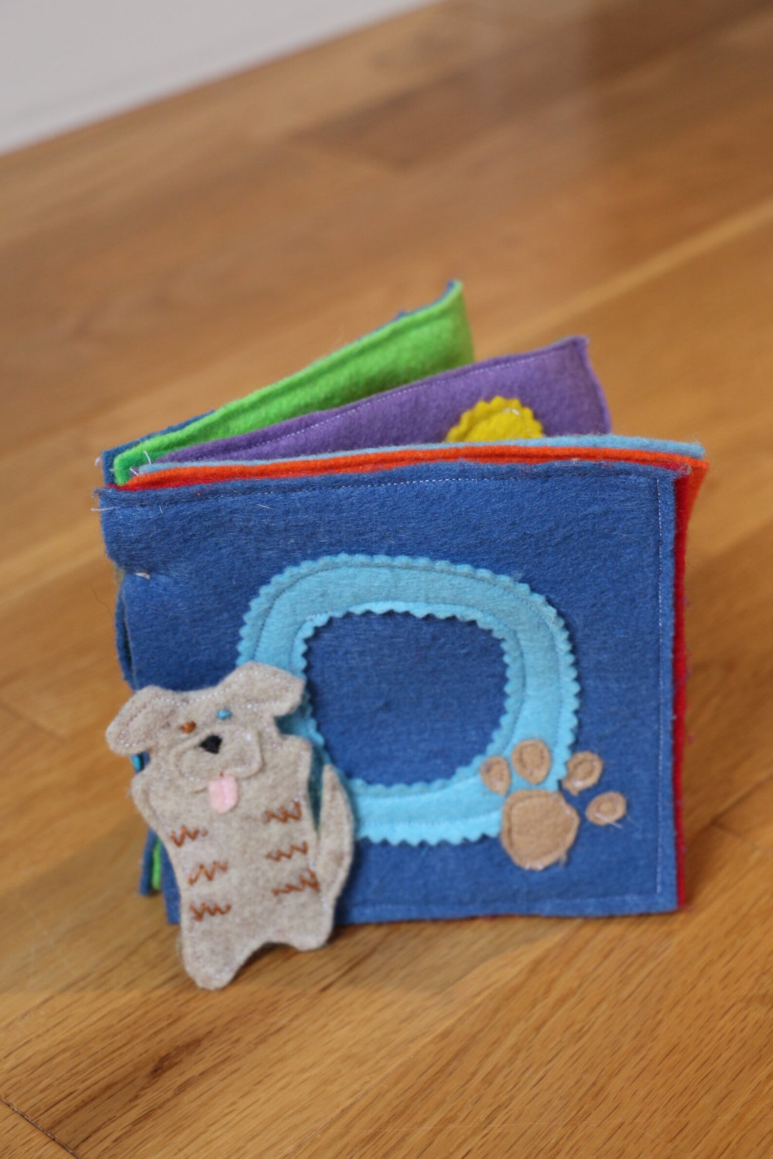 Children's Personalized Felt Dog Book 6 Pages Hide & - Etsy