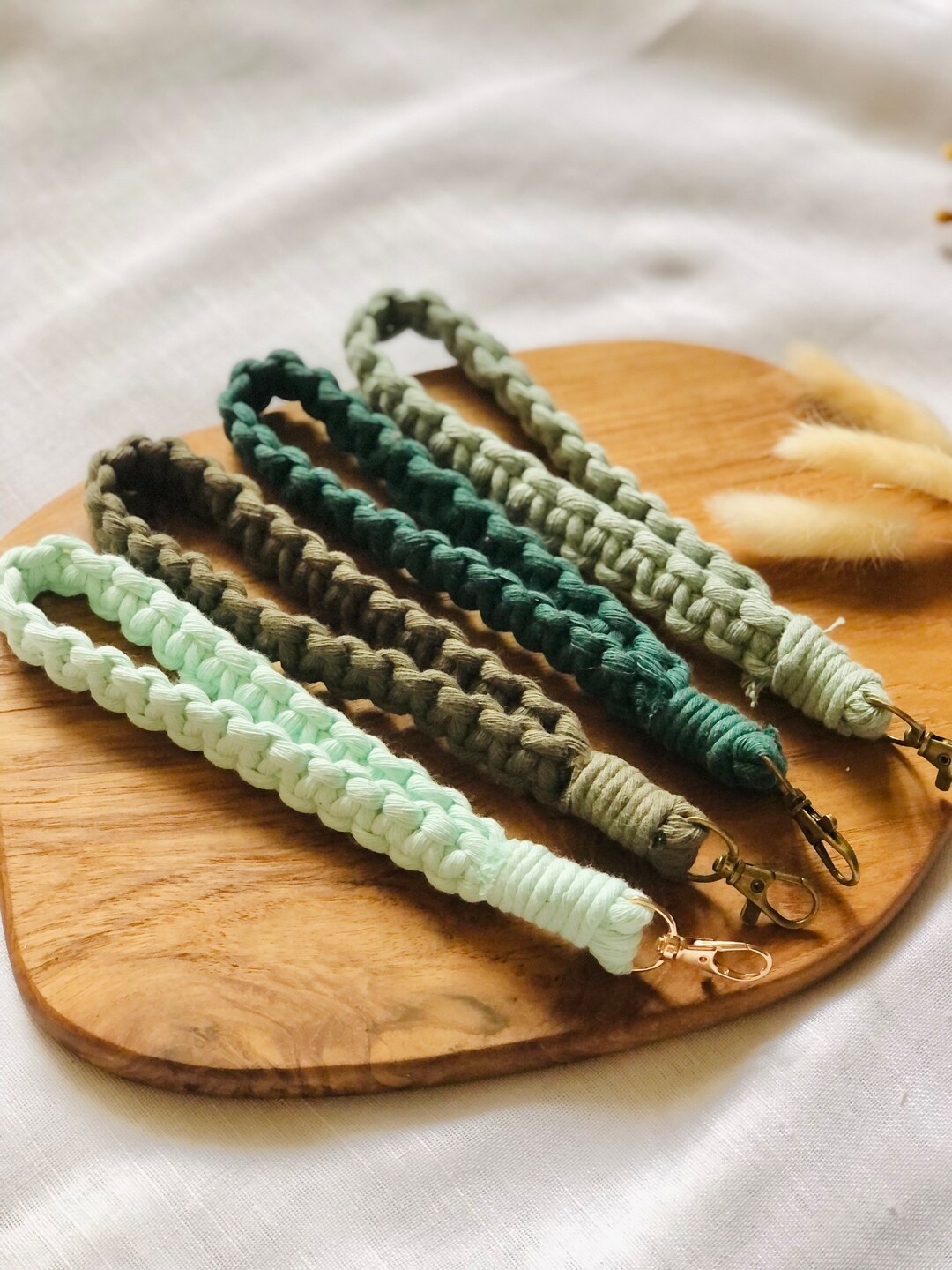 Flat Knot Keychain, Green Macrame Wristlet, Green Keychain, Boho ...
