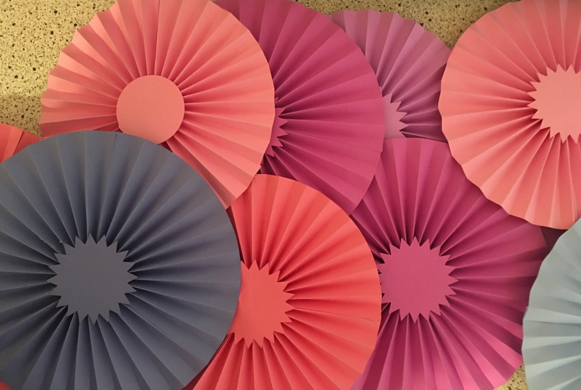 10 Paper Rosettes - Etsy
