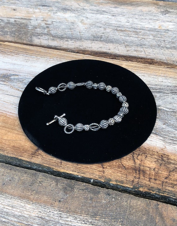 Black Value Velvet Round Display Pad 5'' pkg of 3 | Etsy