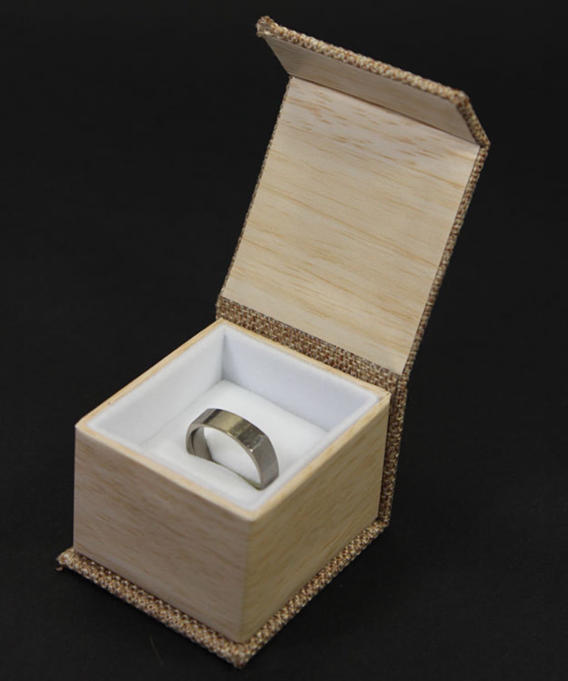 Burlap Deluxe Magnetic Ring Box pkg of 12 DBX3050 - Etsy
