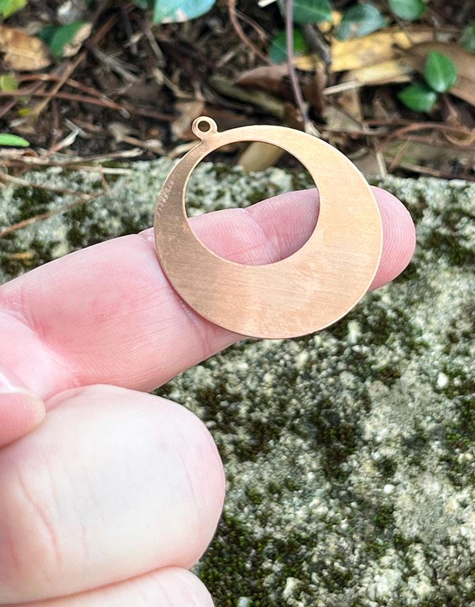 Copper Shape- Round Drop1 5/8" OD With 7/8" ID Cutout & Ring 24ga (pkg ...