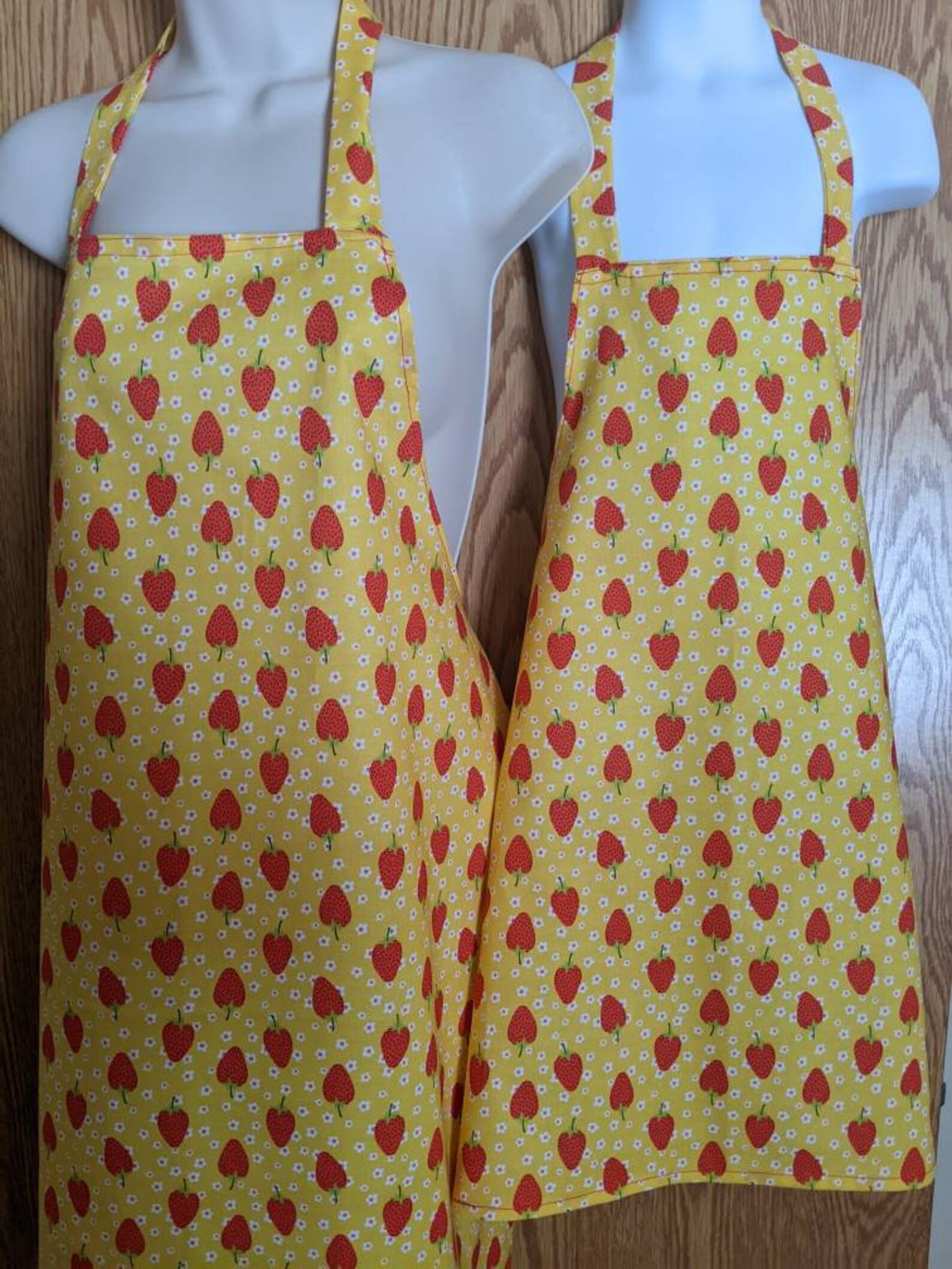 Mother Daughter Aprons, Mom Daughter Aprons, Apron Sets, Yellow Aprons ...