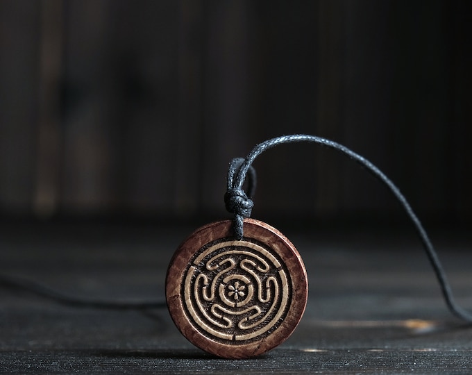 Hekate Goddess Wheel Symbol With Moon Phases Pendant Necklace + Box ...