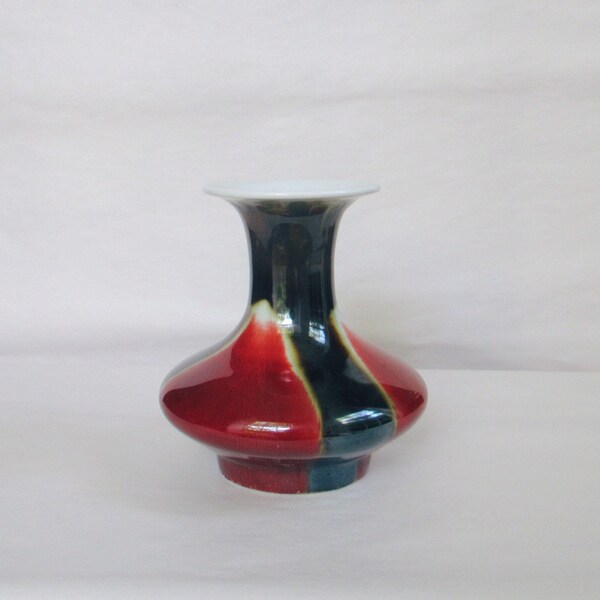 Short Vase - Etsy