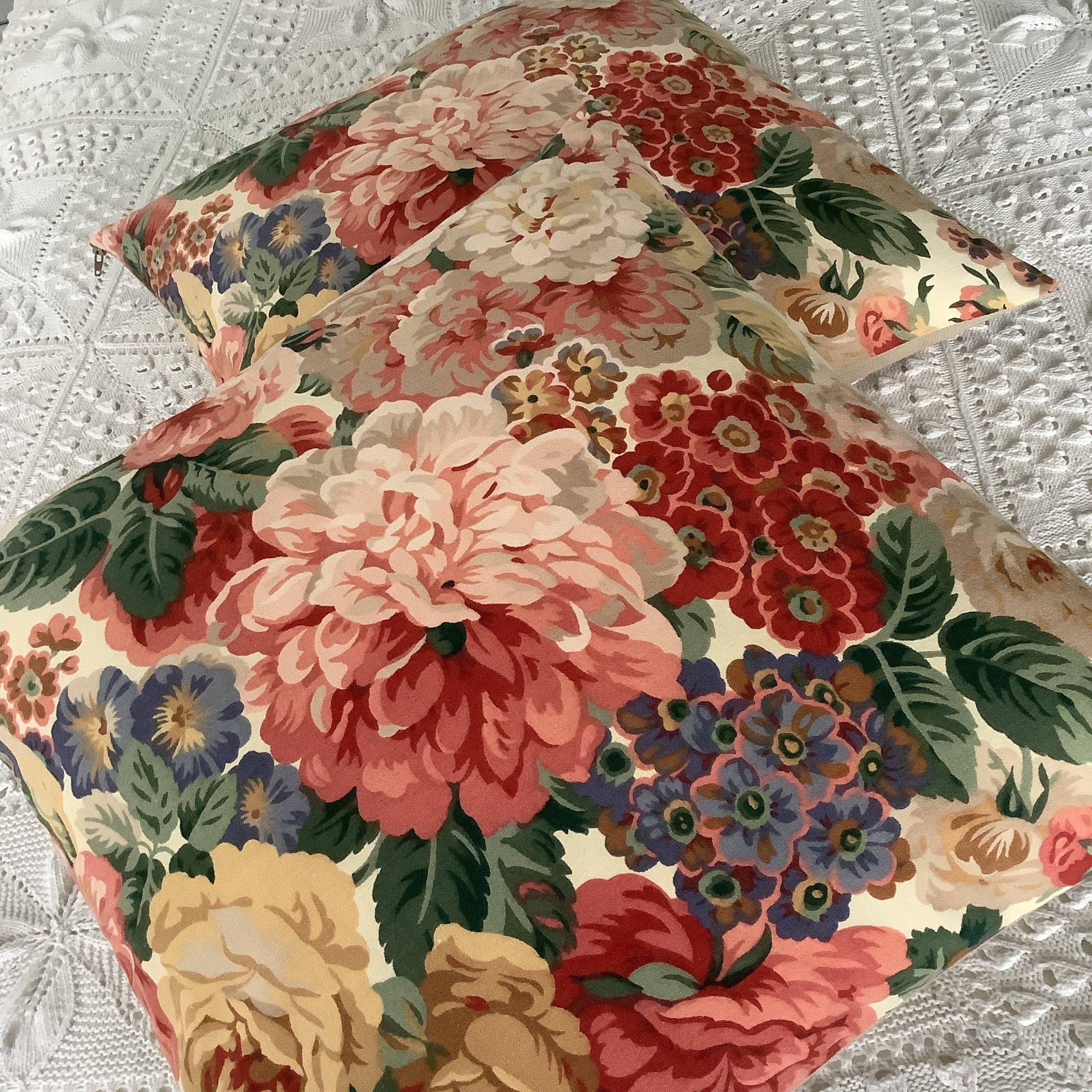 Sanderson rose and Peony Vintage Floral Fabric - Etsy UK