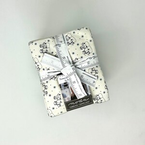 MODA Snowman Gatherings IV by Primitive Gatherings, 39 Fat Quarter ...