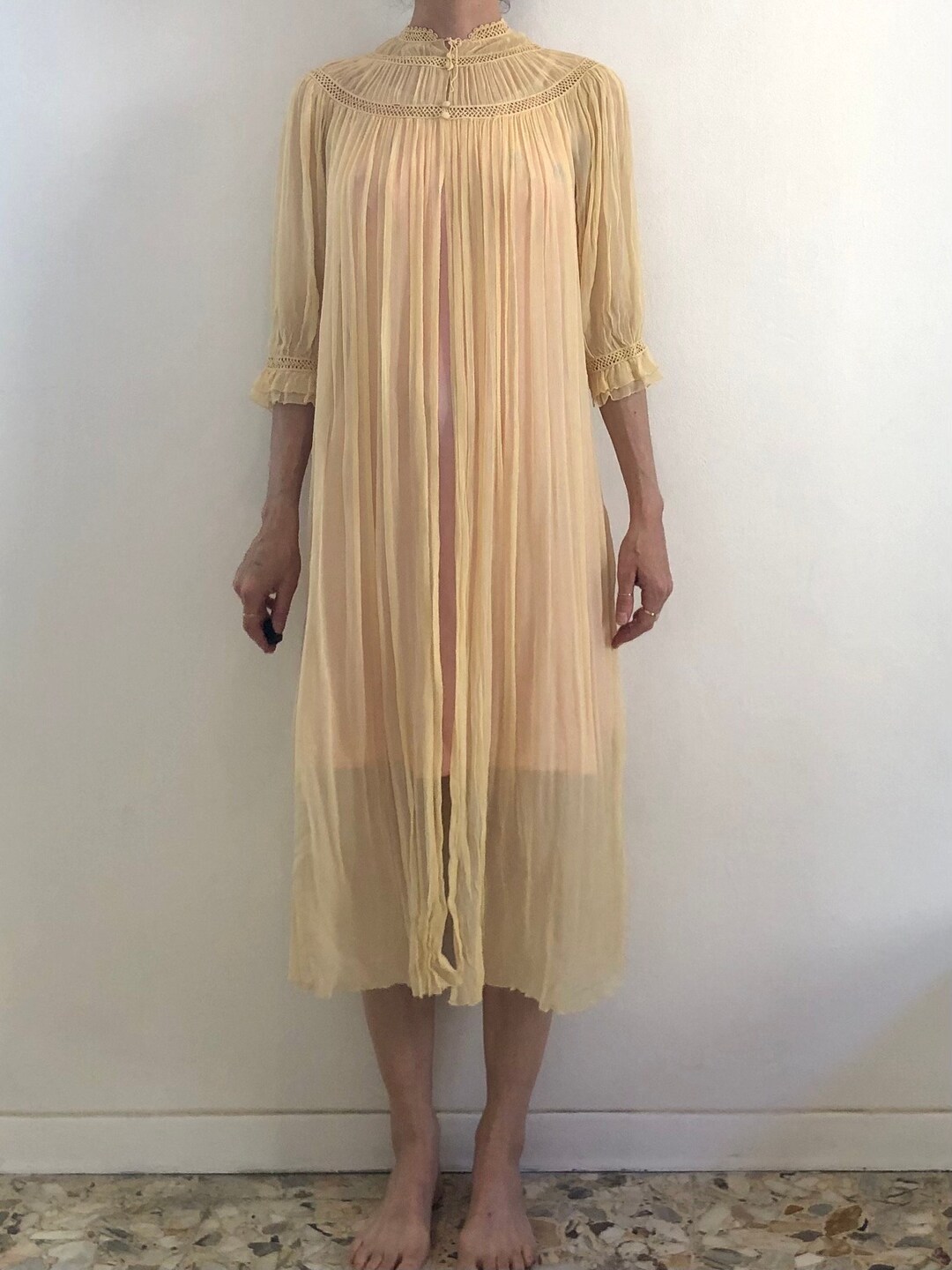 30s Pale Yellow Silk Crepe Sheer Embroidered Lattice Collar Robe Bed ...