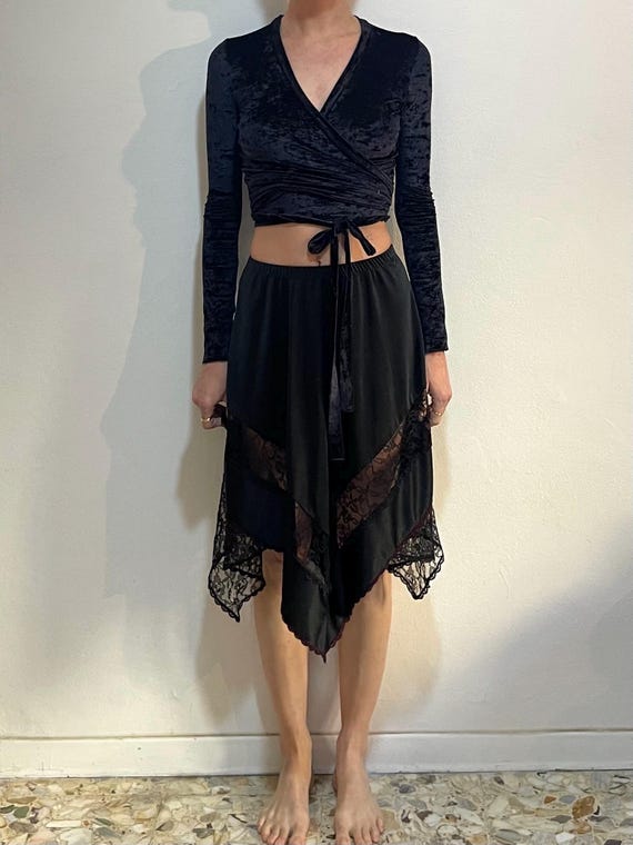 80s Fredericks of Hollywood Witchy Black Lace Handker… - Gem
