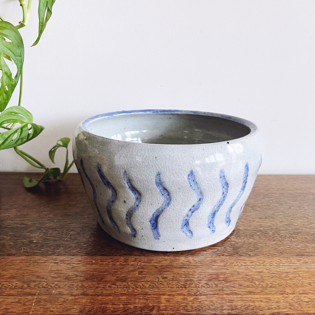 Vintage Valerie Barrett ‘99 Stoneware Pottery Bowl - Etsy