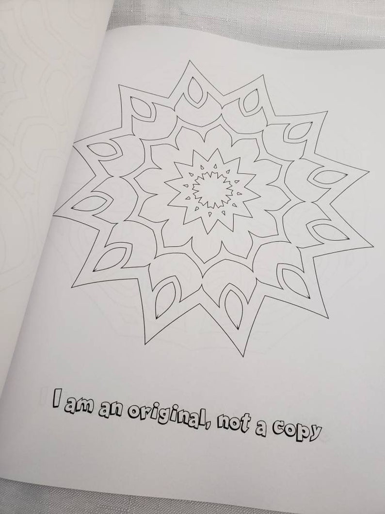 Colouring Book Bundle for Kids and Teens. Color 100 Positive ...