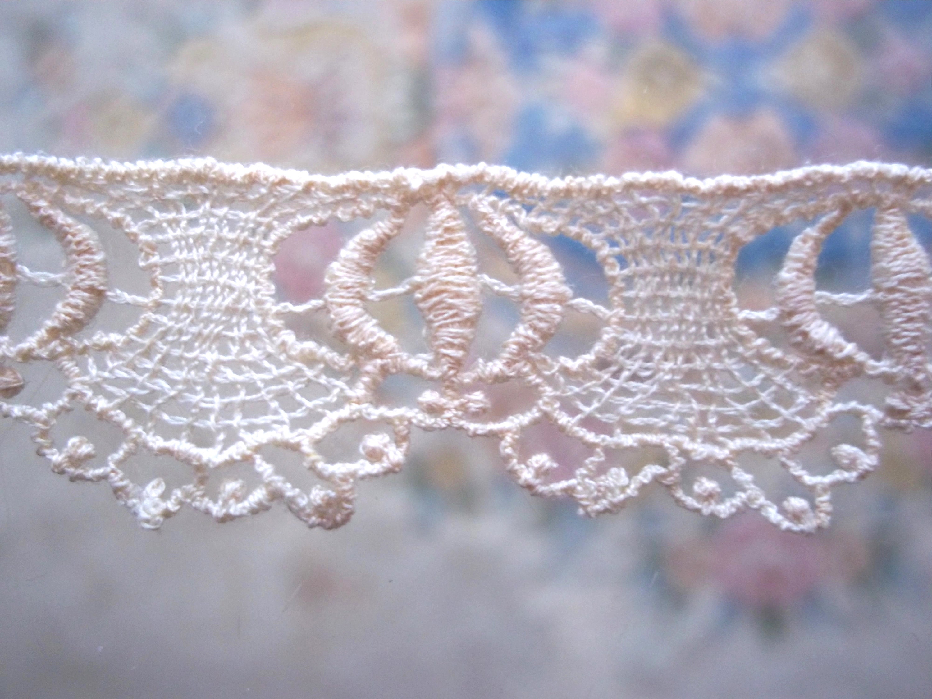 4 Pcs Antique Lace Trim Embellish Machine-made Leaver Lace to Replicate ...
