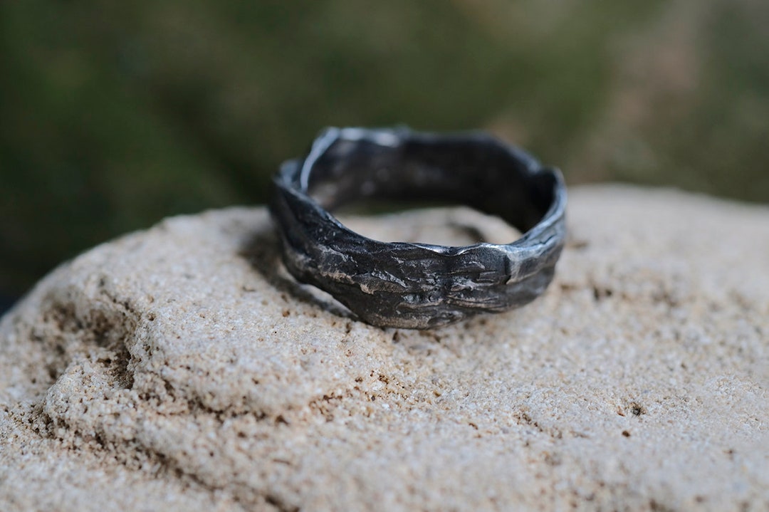 Dark Ring Men, Bark Texture Ring, Rustic Mens Ring Oxidized, Black ...