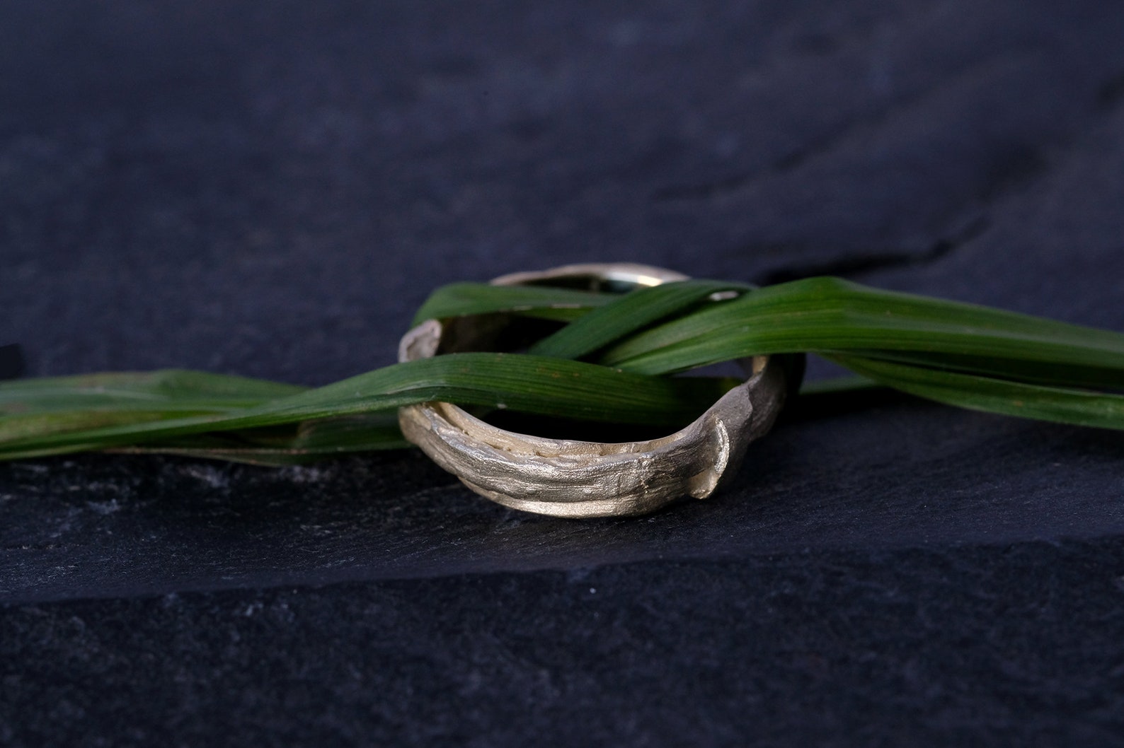Organic gold ring 14k gold plant ring wedding band leaf | Etsy