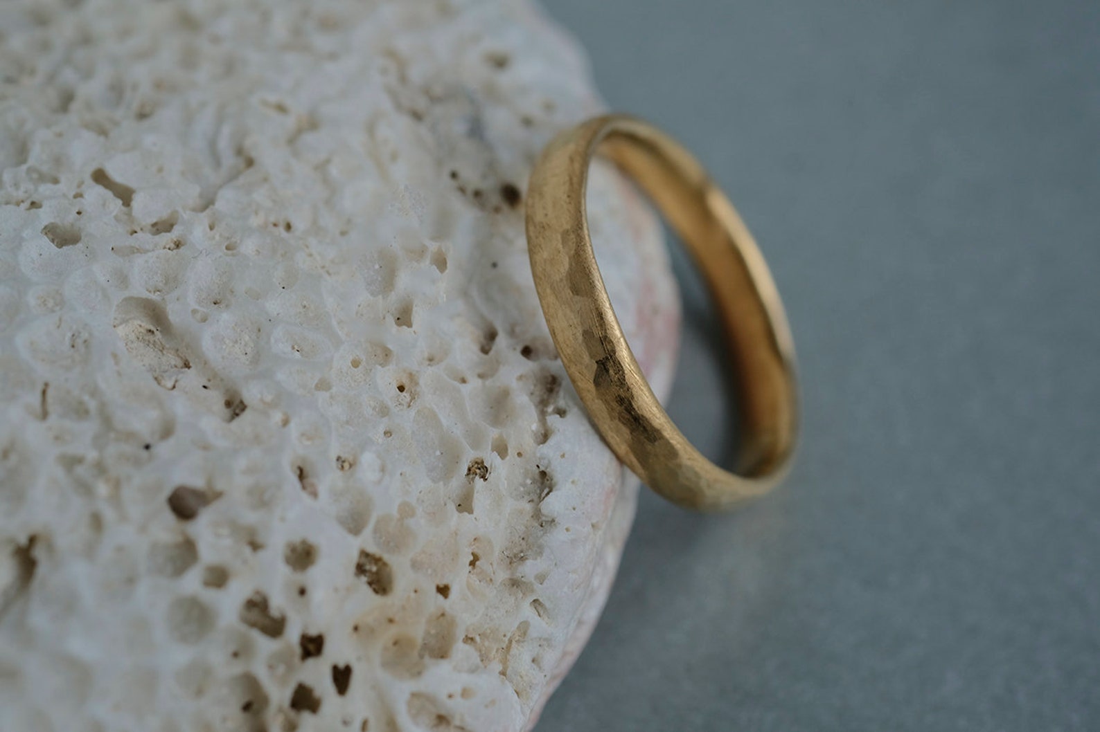 Wedding Ring Hammered 14k Gold Ring Textured Unisex Gold - Etsy