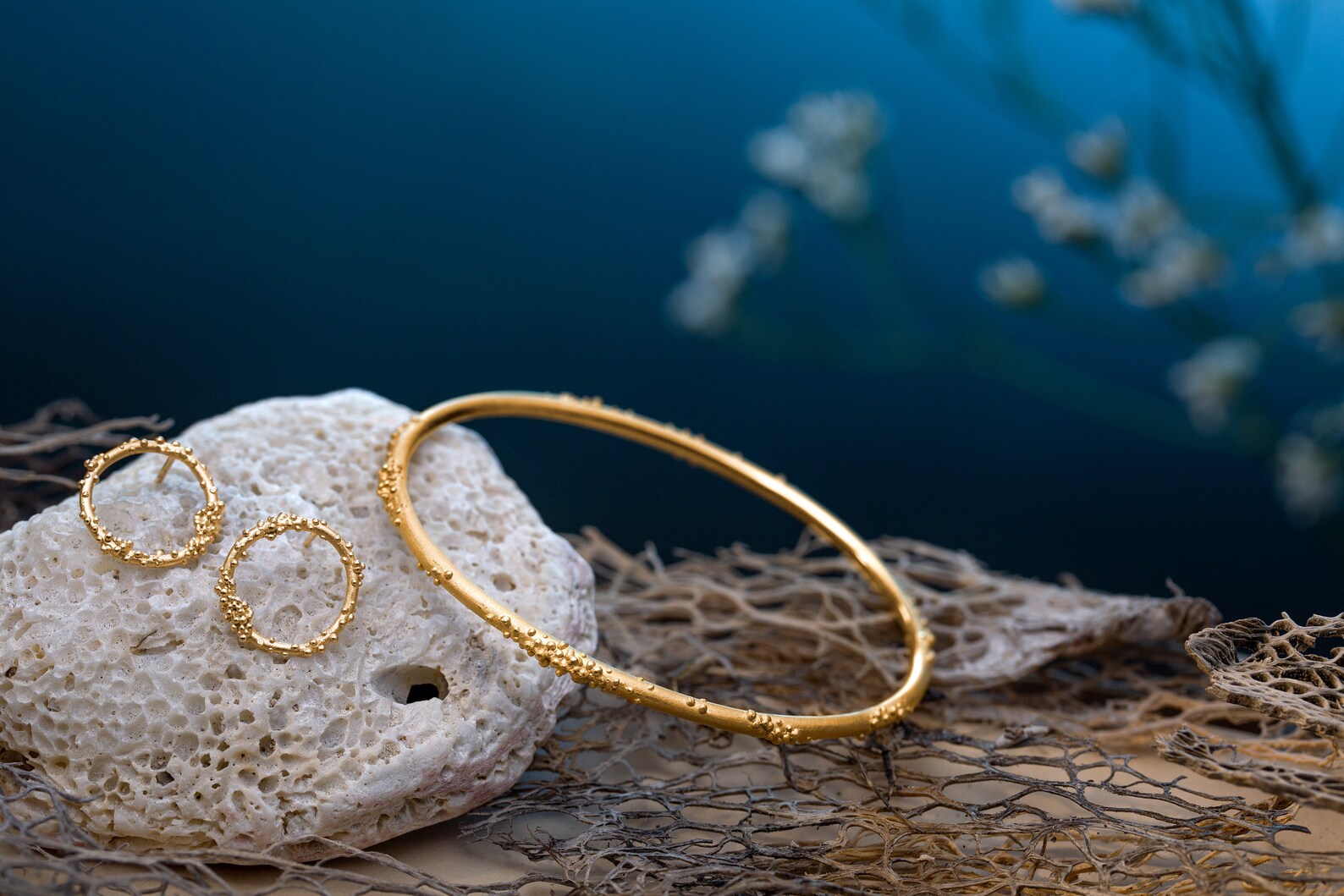 Coral Earrings, Circle Studs Gold, Studs Coral, Coral Studs, Dot Studs ...