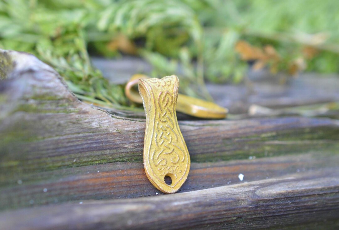 Celtic- Handmade Bronze Bail - Etsy