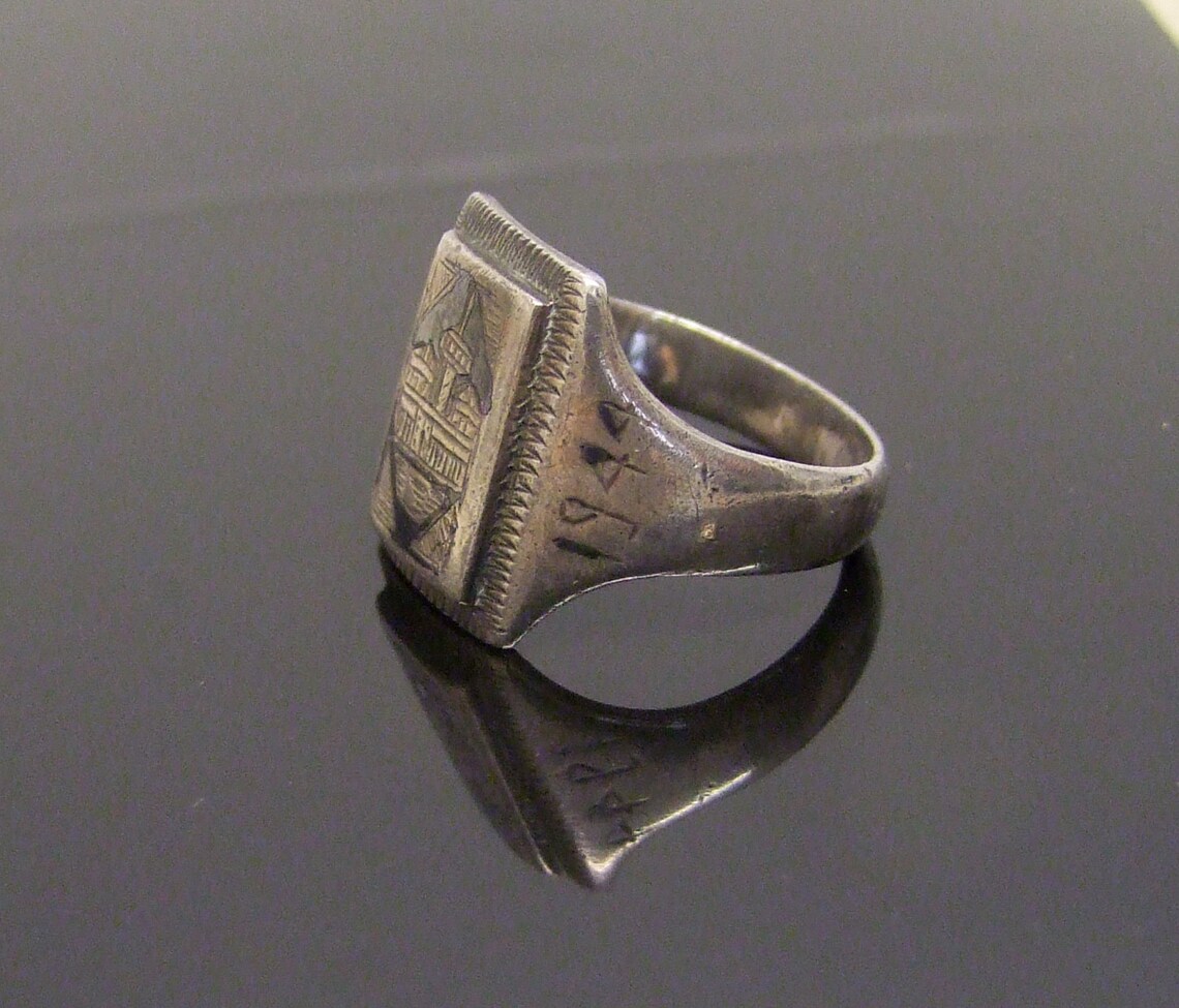 Silver Signet Ring Made in 1944 Iraq Size UK V USA 10 1/2 | Etsy