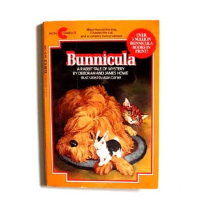 Vintage Chapter Story Book Bunnicula. Vintage Halloween Books. Junk ...