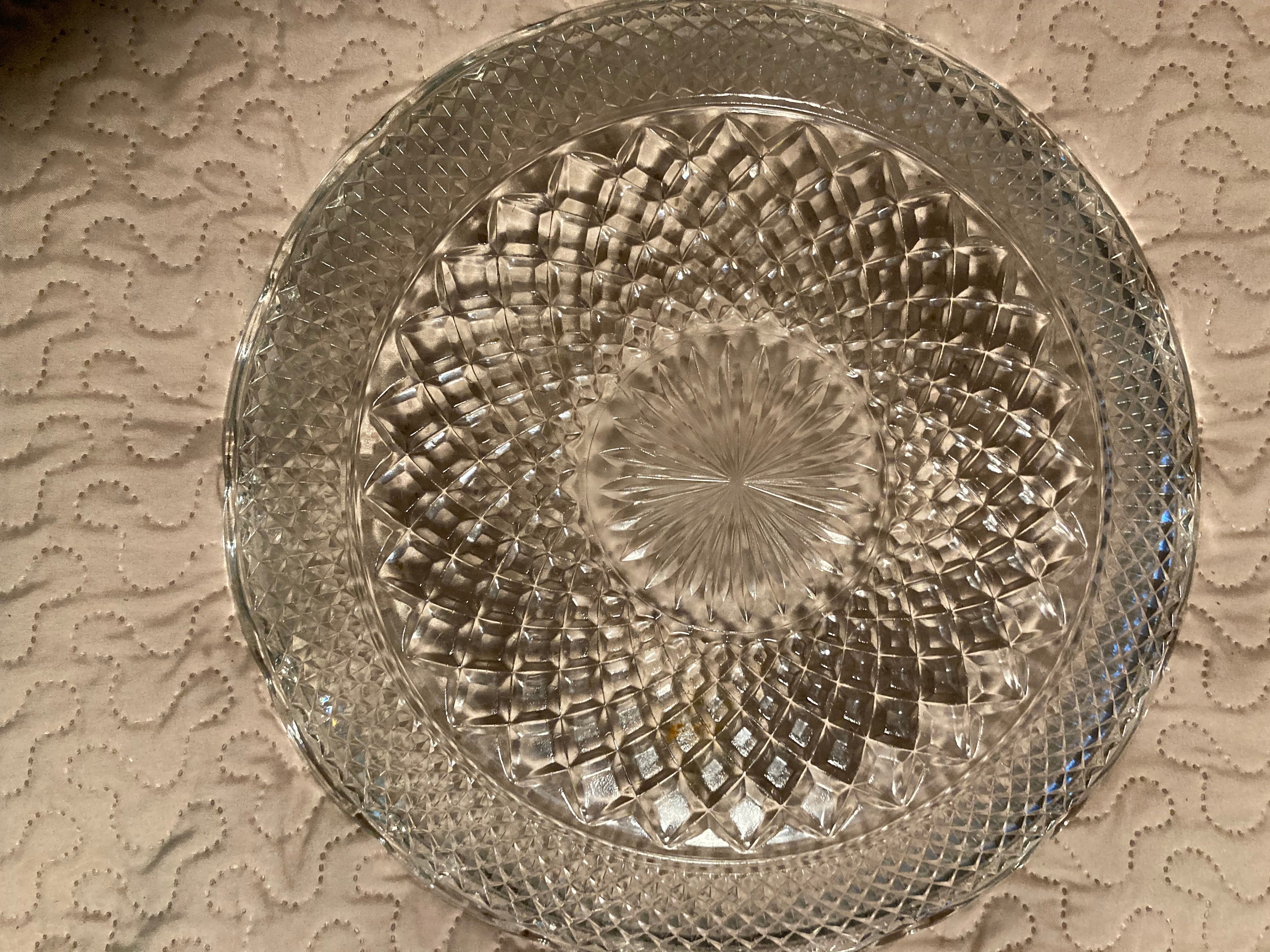 Vintage Anchor Hocking Wexford Pattern Glass Scalloped Rim Crisscross ...