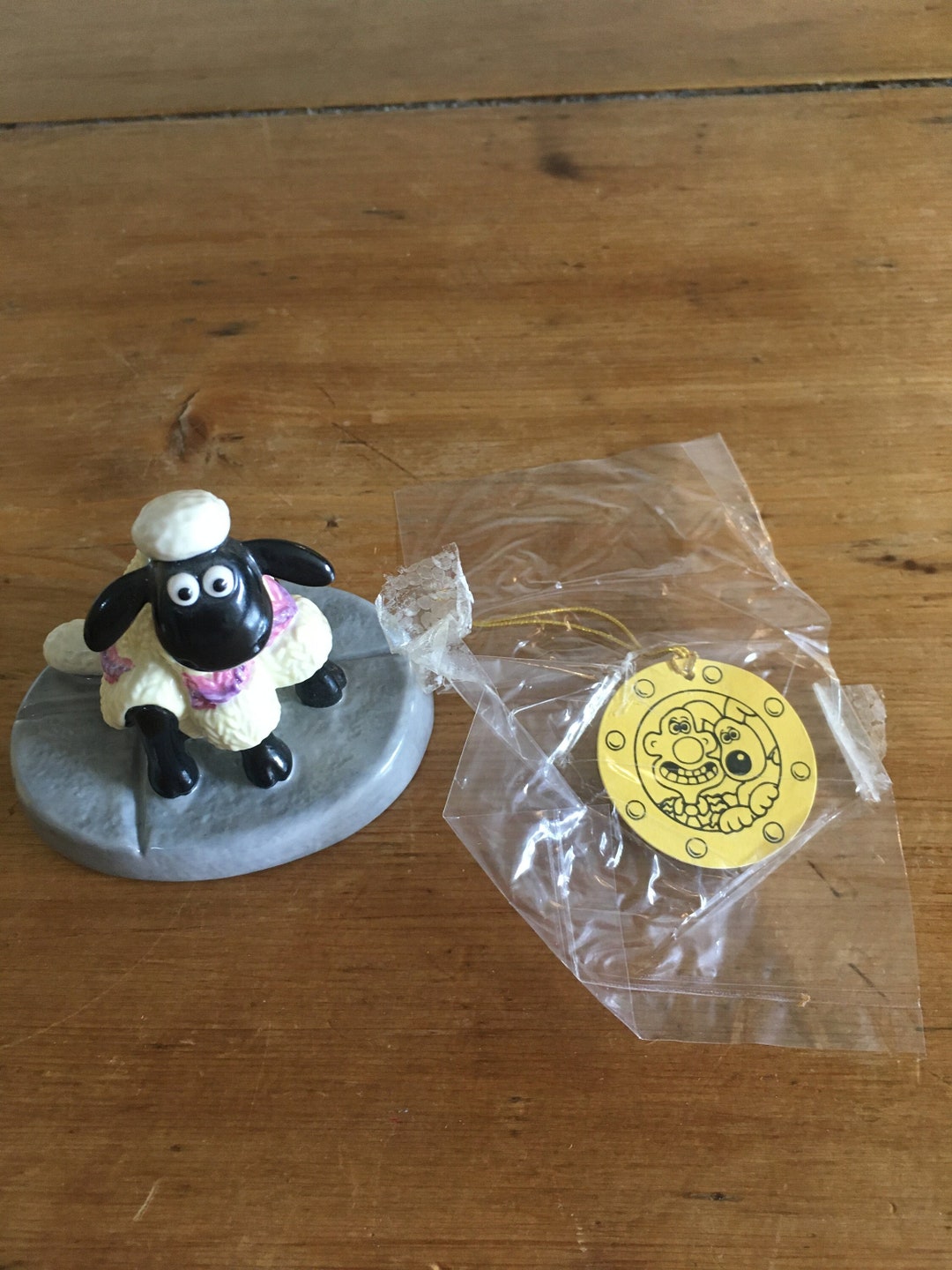 Shaun das Schaf Figur, Shauns neuer Mantel - Etsy.de