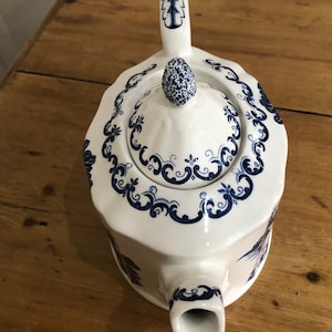 Mason's Ringtons Blue and White Willow Pattern Teapot - Etsy