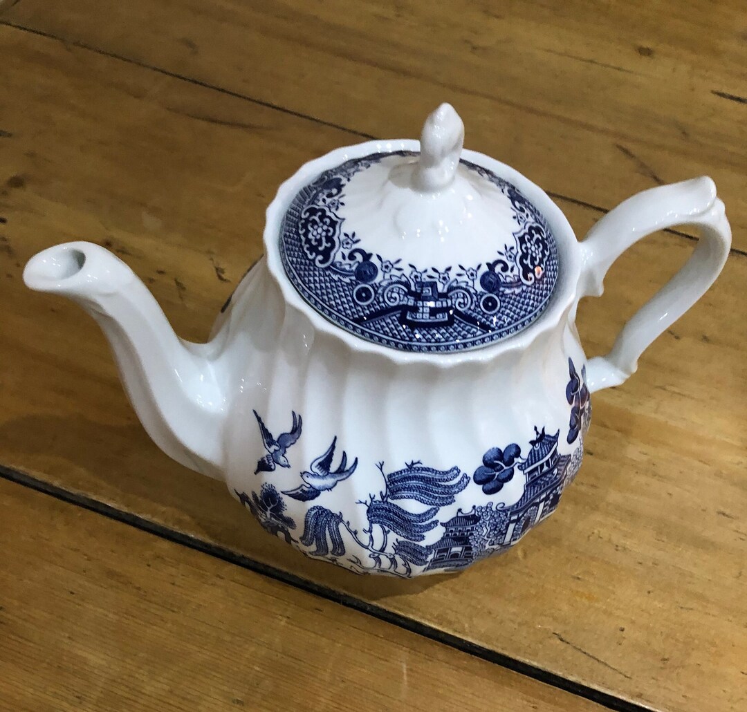 Wessex Collection Blue and White Willow Pattern Teapot - Etsy