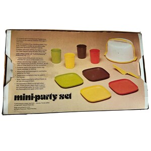 VTG Tupperware Mini Party Set Toys in Box 1980 Plates Cups Cake Taker ...