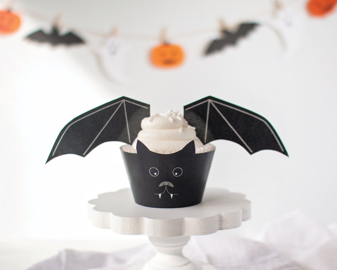 PRINTABLE Halloween Bat Cupcake Wrappers - Bat Cupcake Toppers, Cute ...
