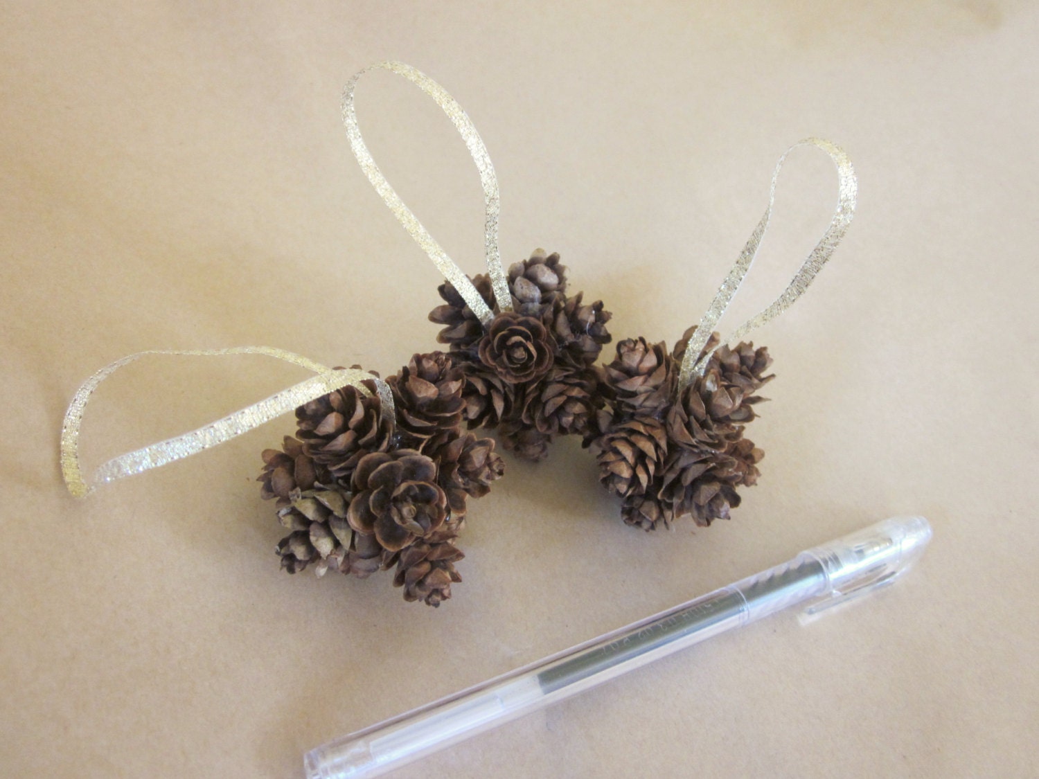 Mini Pine Cone Ball Ornament Set: Handmade Christmas Tree Decoration ...