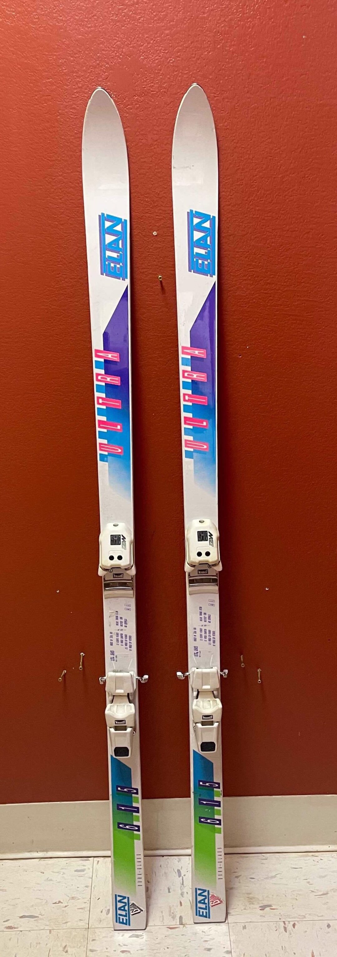Elan Ultra 615 Antique Skis, Refurbished Wall Art Set - Etsy