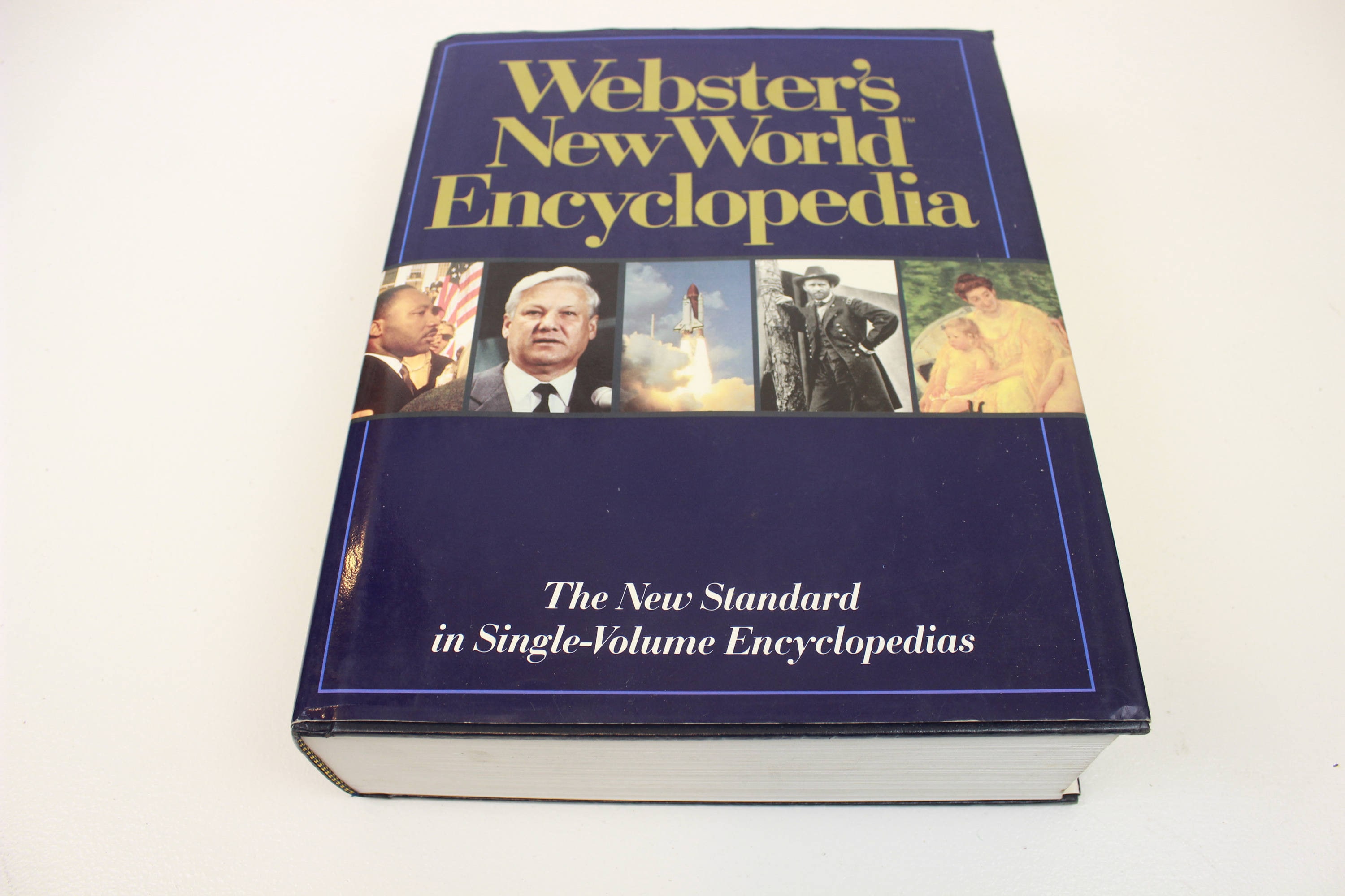 Webster's New World Encyclopedia, the New Standard in Single-volume ...