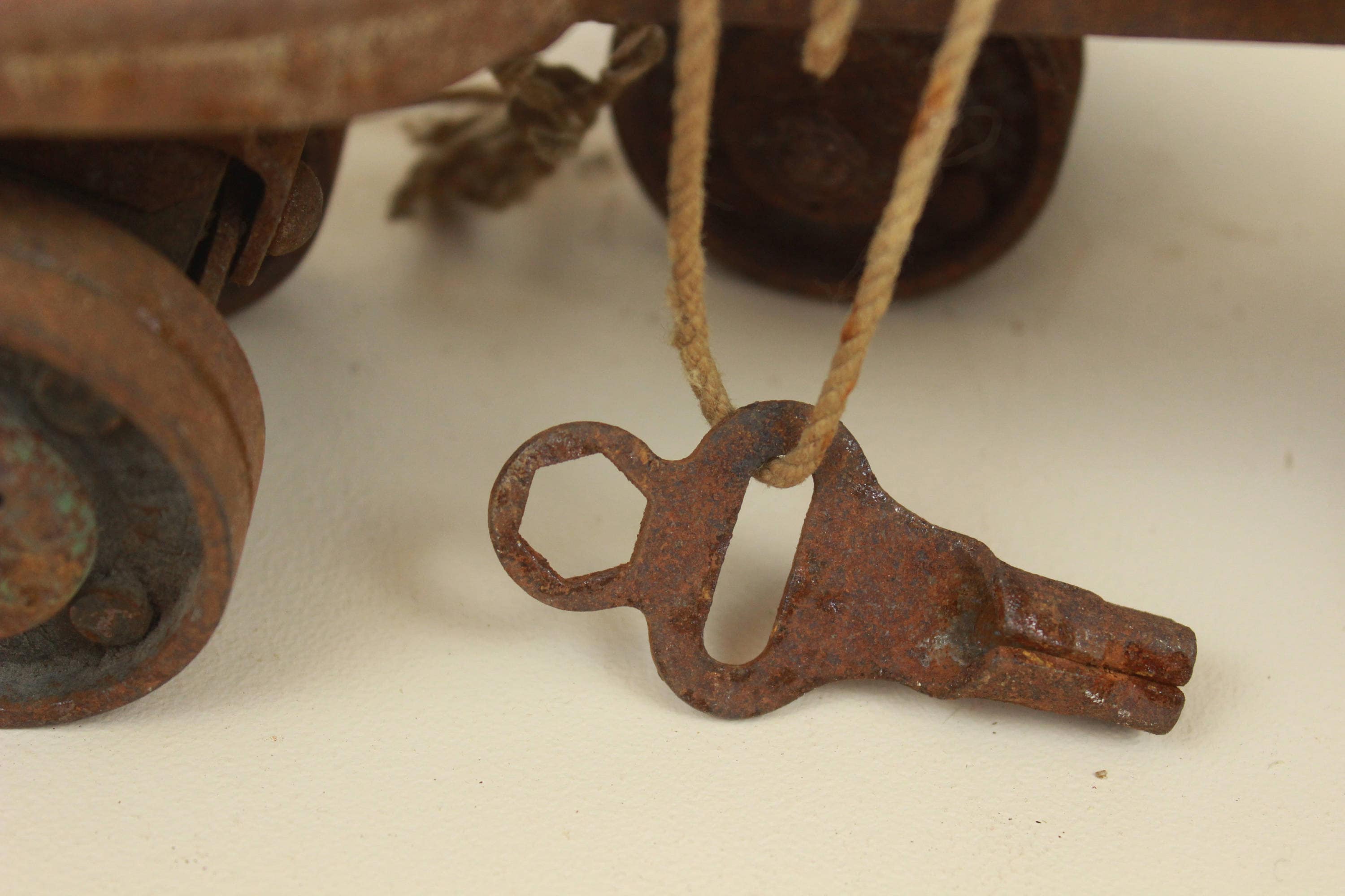 Vintage Rusty Roller Skates With Key, Metal Skates, Rusty Patina ...