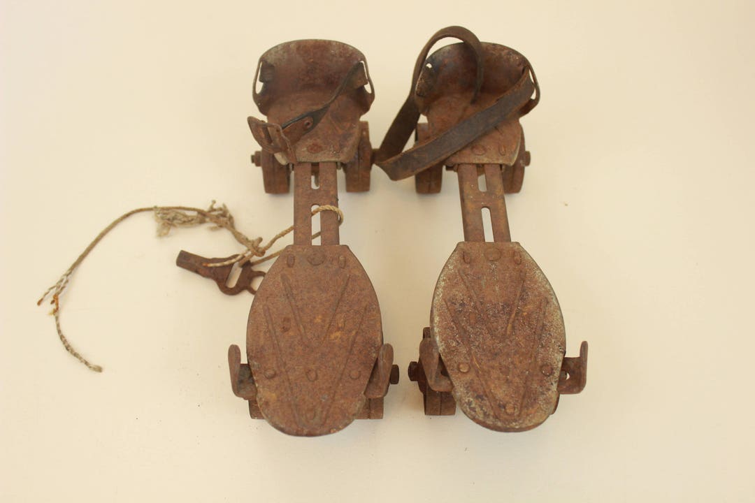 Vintage Rusty Roller Skates With Key, Metal Skates, Rusty Patina ...